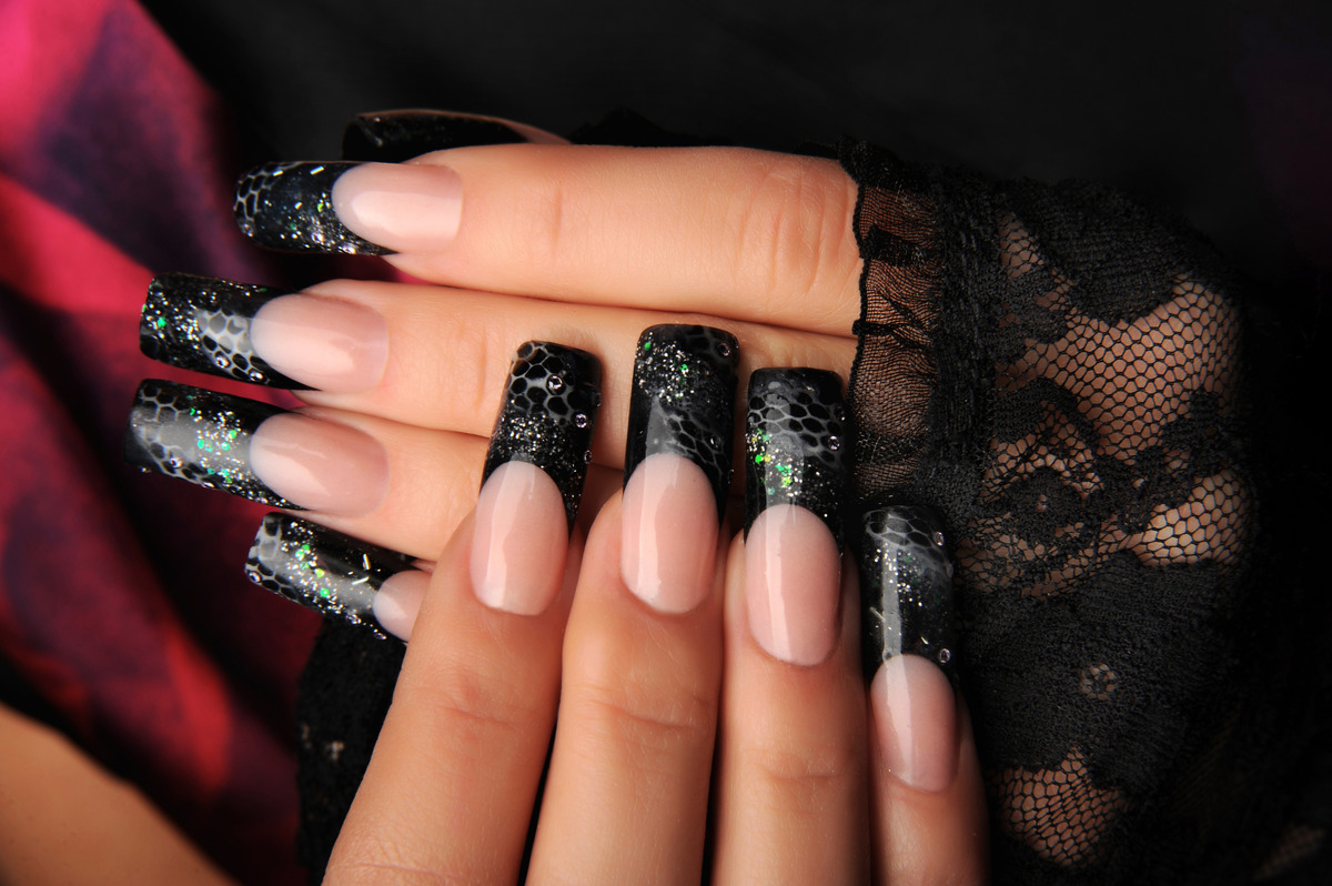 Spooktacular Nail Art: Halloween Designs to Try This Year! - Palazzo ...